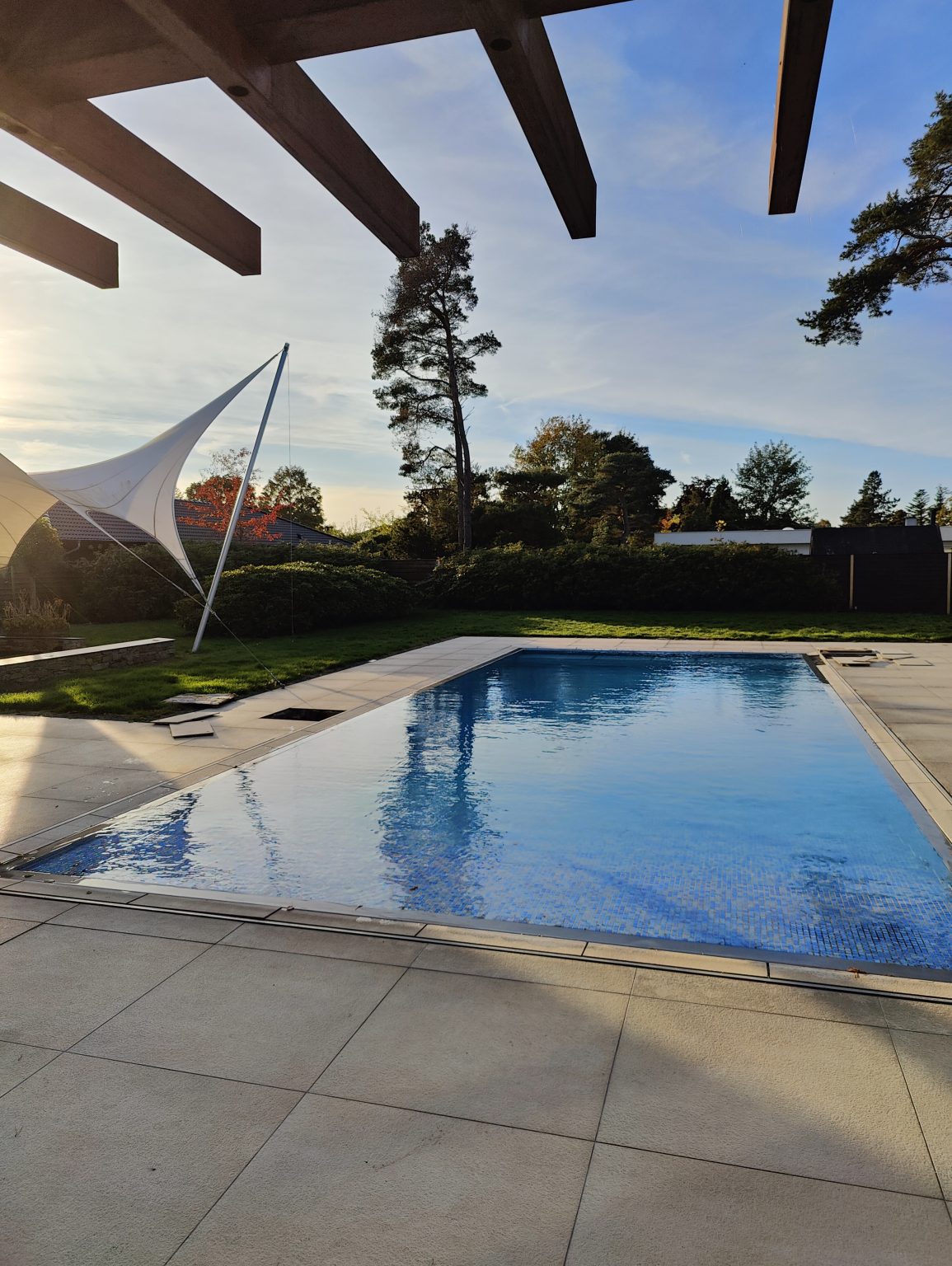 Indhent Gratis Tilbud - Pool Service Danmark